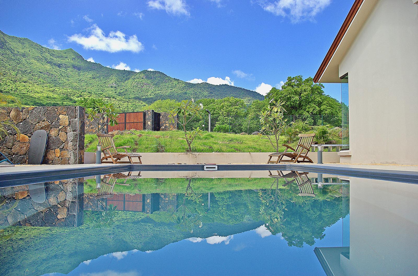 Gallery - Crystal Pools